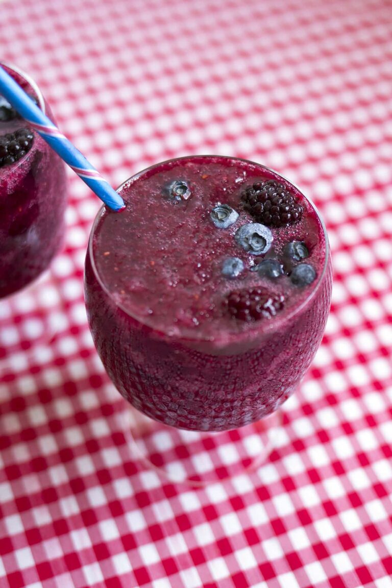 Mixed Berry Wine Slushies • Freutcake
