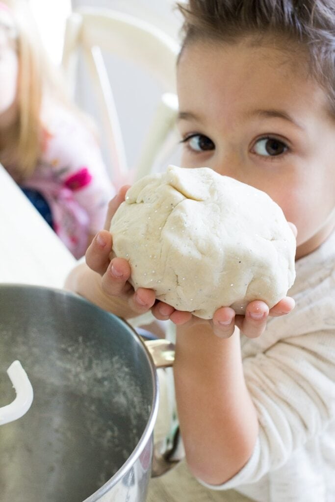 Glittery Scented Playdough Recipe • Freutcake
