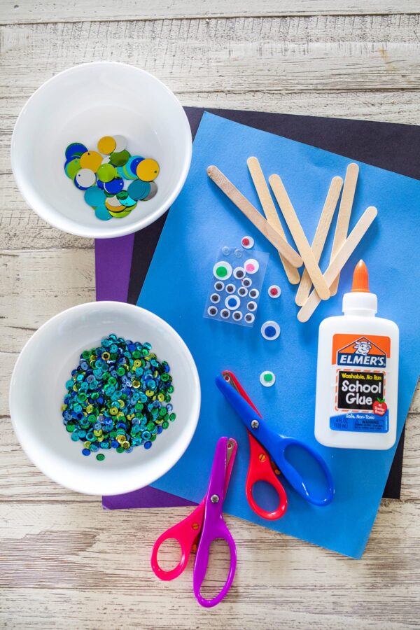 Handprint Fish Puppets • Freutcake