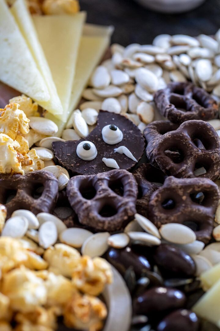 Halloween Bat Snack Board • Freutcake