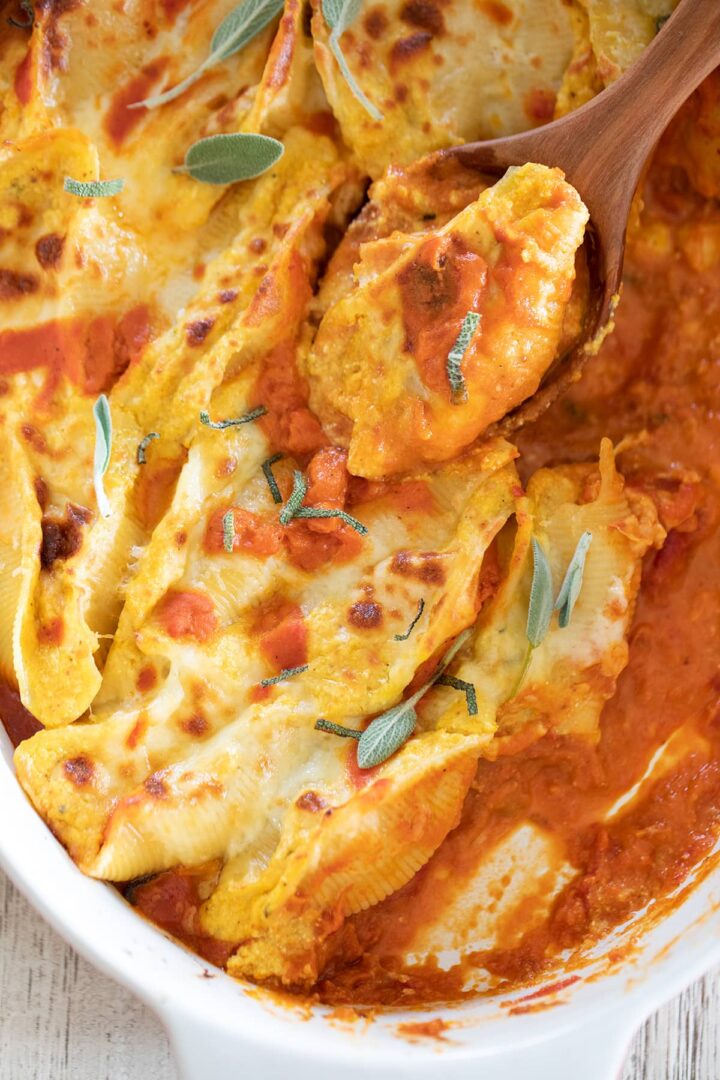 Creamy Pumpkin Ricotta Stuffed Shells • Freutcake
