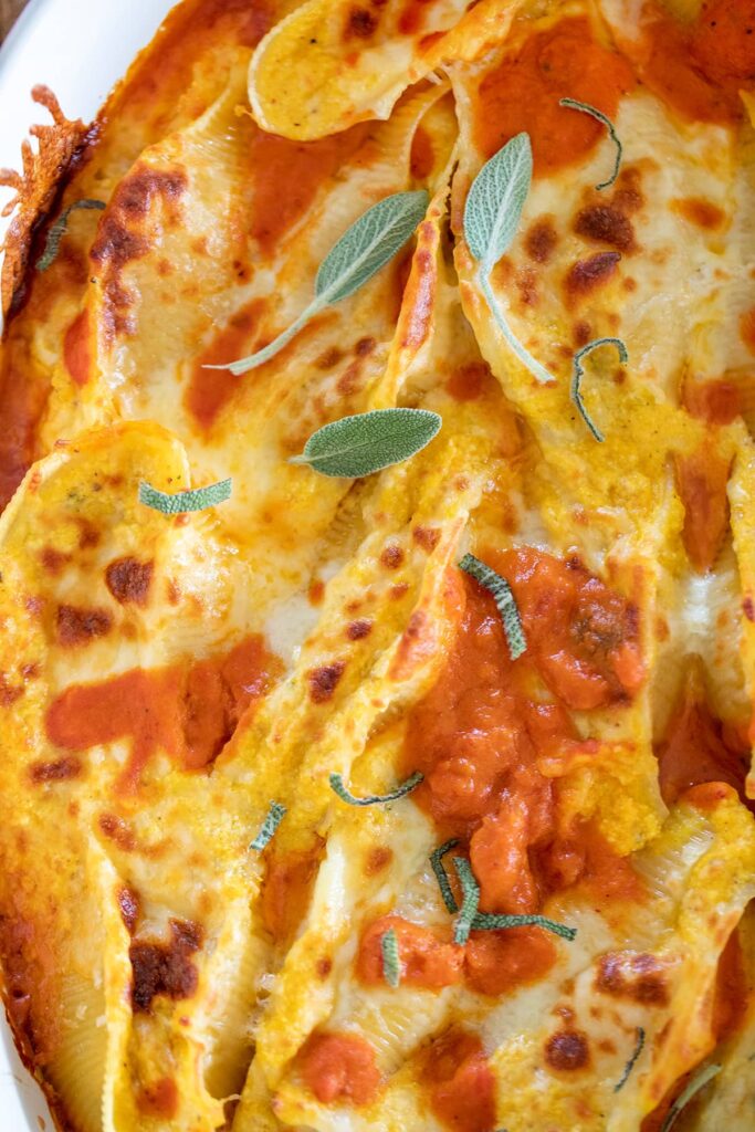 Creamy Pumpkin Ricotta Stuffed Shells • Freutcake