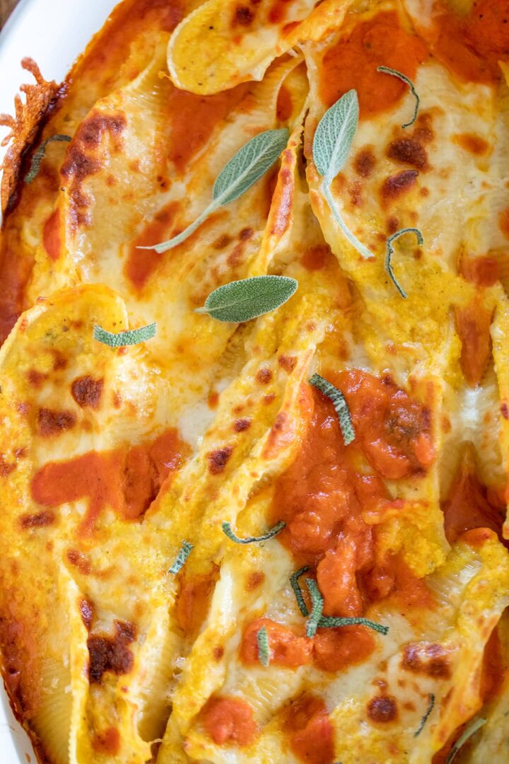 Creamy Pumpkin Ricotta Stuffed Shells • Freutcake