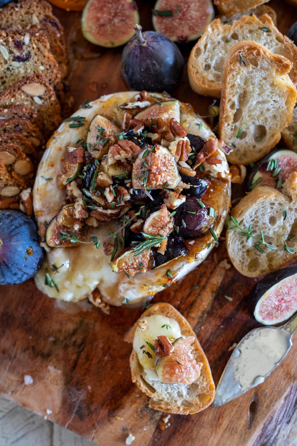 Fig and Honey Baked Brie • Freutcake