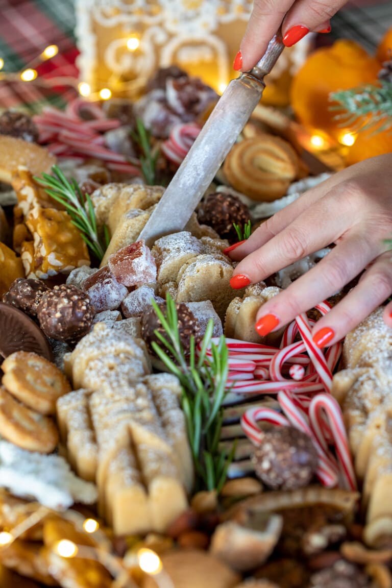 Nutcracker Dessert Board • Freutcake