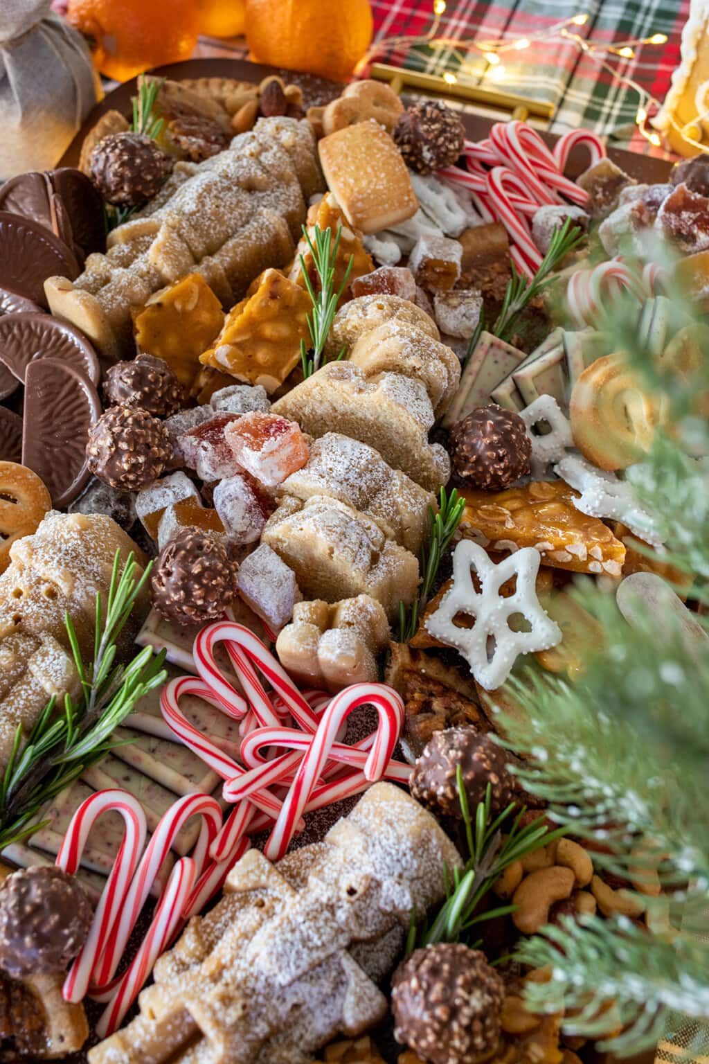 Nutcracker Dessert Board • Freutcake