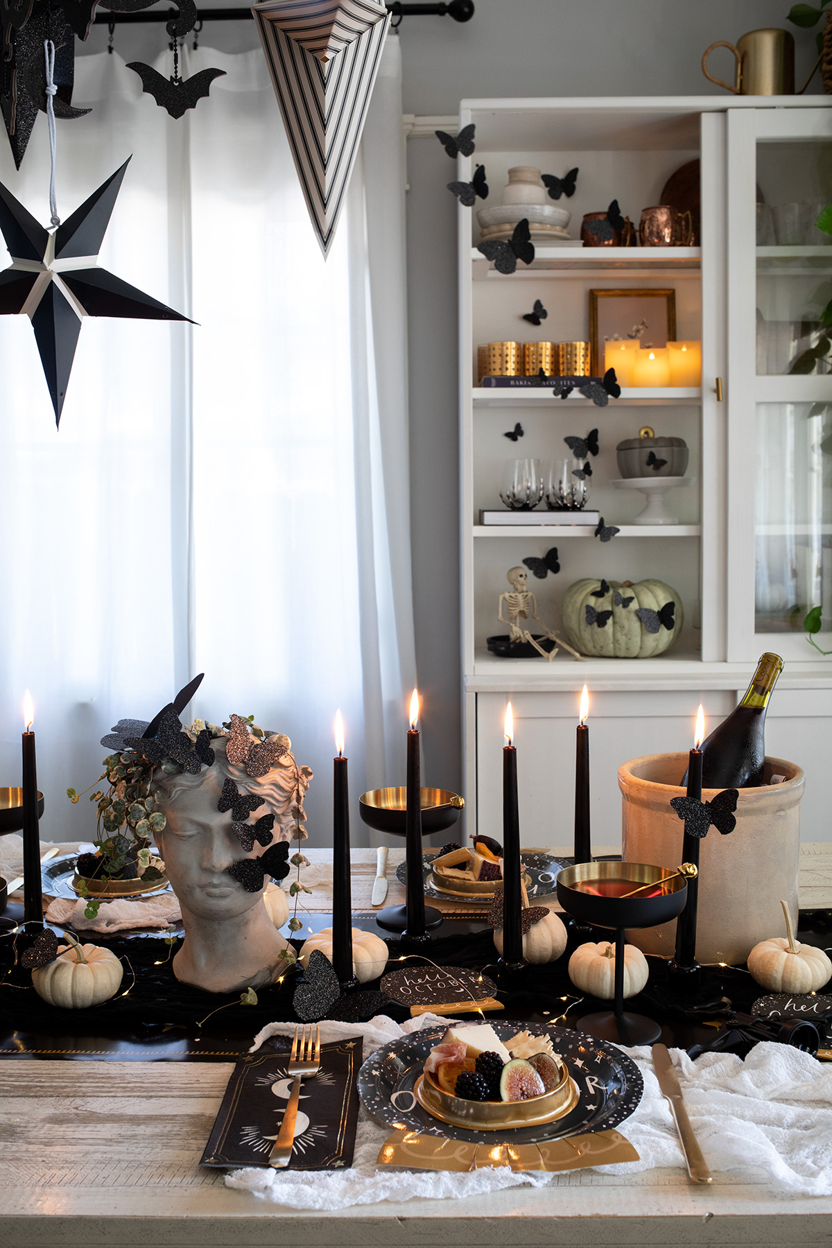 A Mystical Halloween Table • Freutcake